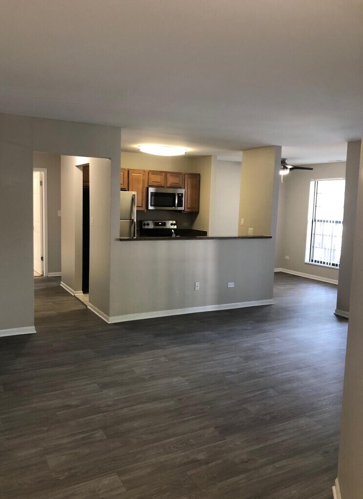 Clover Ridge East Apartments | Palatine, IL Apartments