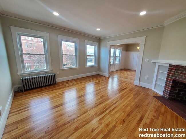 46 Concord Rd | Rentals in Watertown, MA