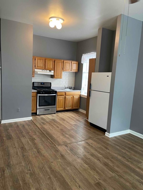 46 Trinity Pl, Unit 1st floor front | Rentals in Albany, NY