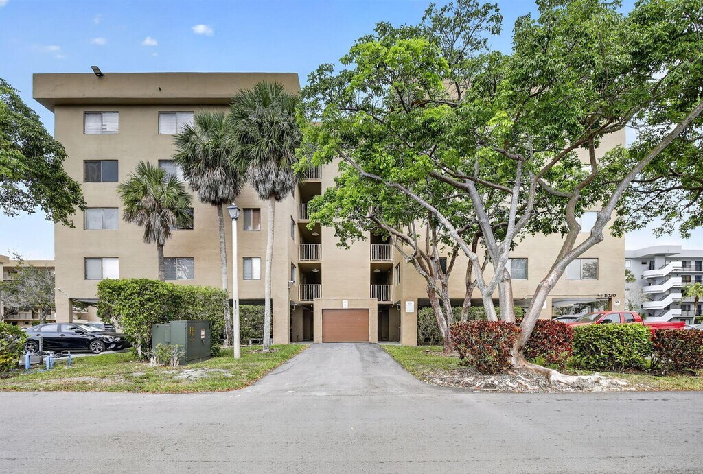 8030 Hampton Blvd, Unit 414 | North Lauderdale, FL Rentals