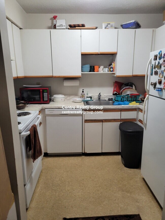 4 Cedar St | Rentals in Wellesley, MA