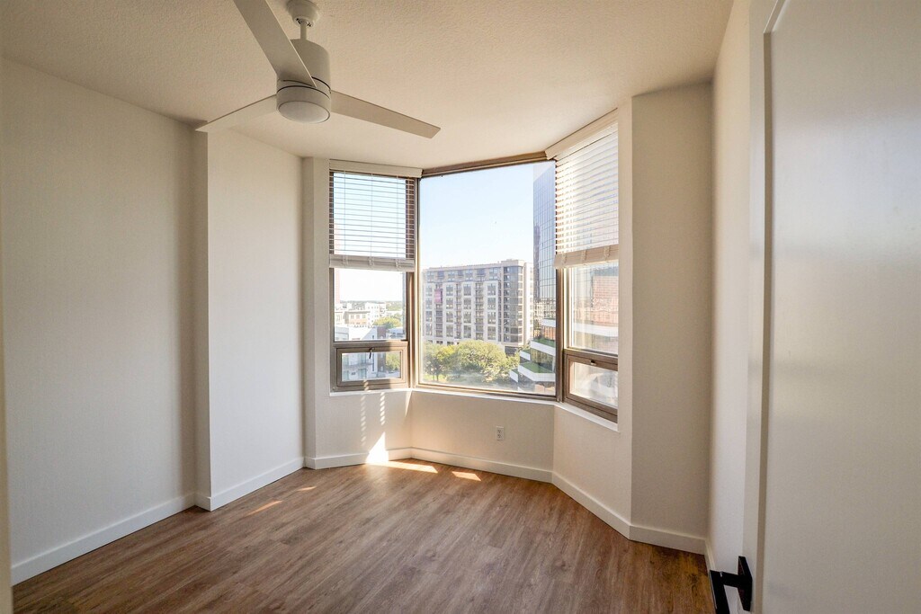 Whitney Uptown | Dallas, TX Apartments