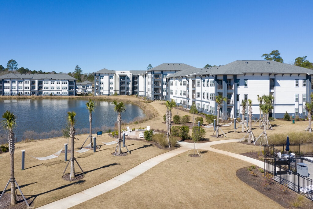 The Crossings at Pooler Apartments in Pooler, GA | ApartmentHomeLiving.com