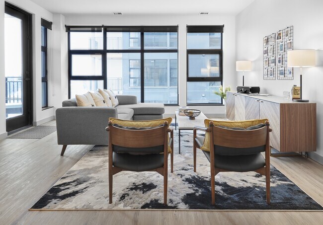 Raymond Block | Edmonton, AB Apartments