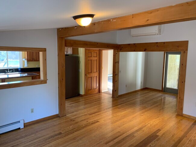7992 VT-2A | Rentals in Williston, VT