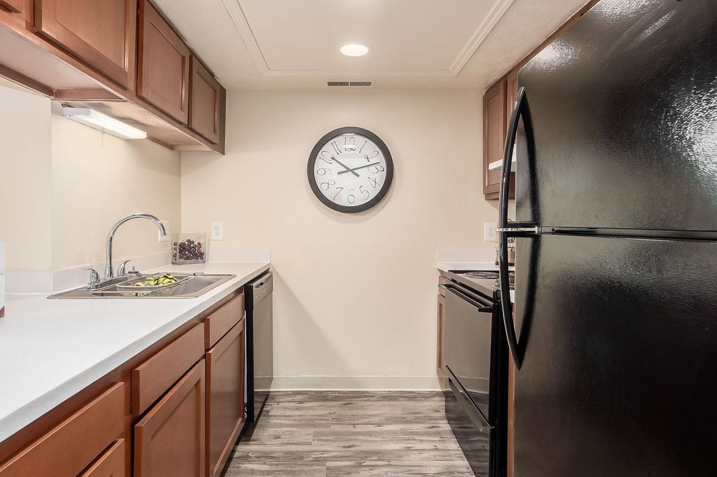 Cornerstone Crossing Apartments in Columbus, OH | ApartmentHomeLiving.com