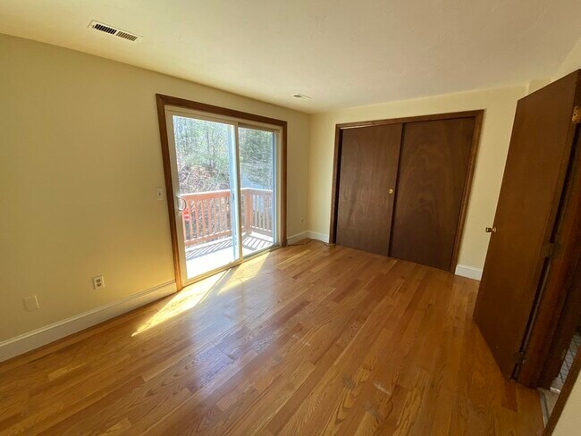 33 Wren Ter | Rentals in Quincy, MA