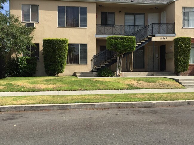 10643 Friar St | Rentals in Los Angeles, CA