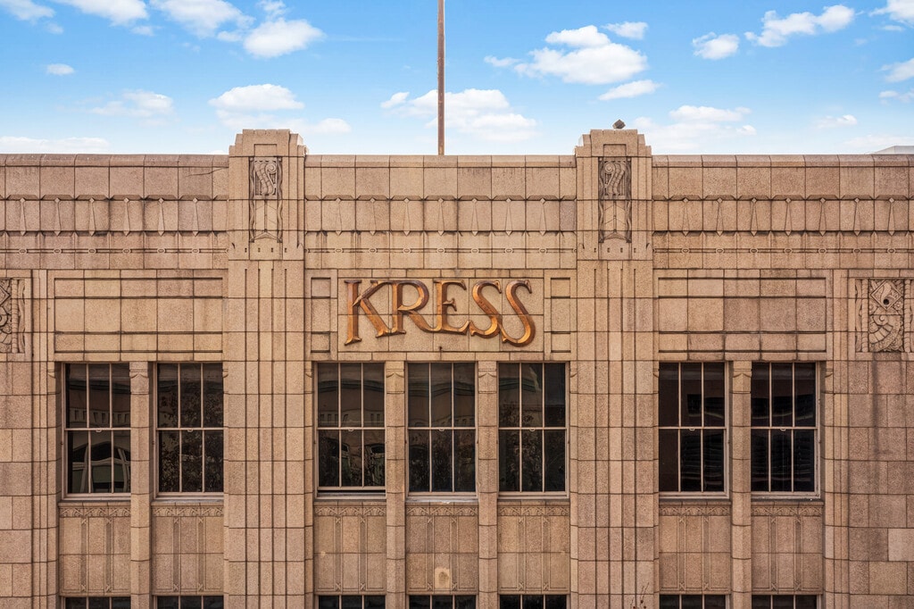 The Kress Royal Apartments in Sacramento, CA | ApartmentHomeLiving.com