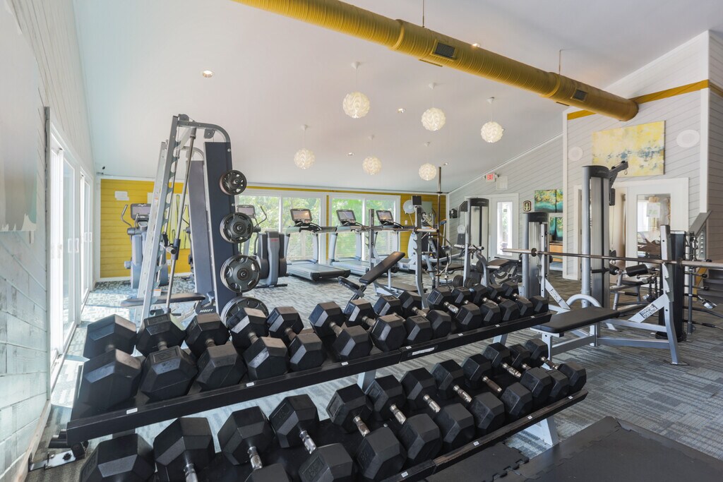 Linkhorn Bay Apartments in Virginia Beach, VA | ApartmentHomeLiving.com