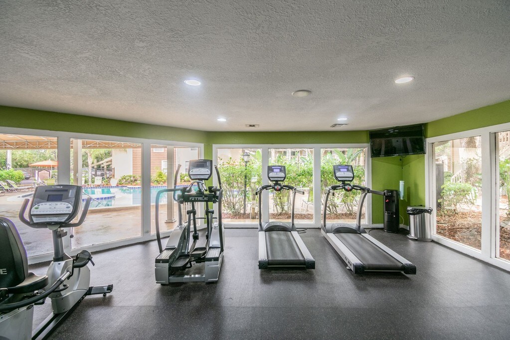 Coopers Pond | Tampa, FL Apartments