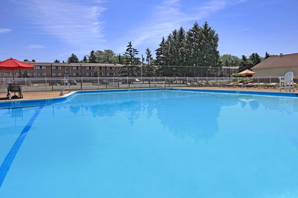 Greece Commons Apartments in Greece, NY | ApartmentHomeLiving.com