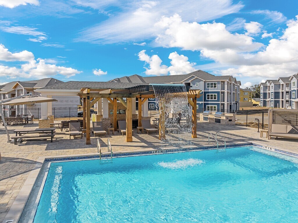 Exchange at Crestview Apartments in Crestview, FL | ApartmentHomeLiving.com