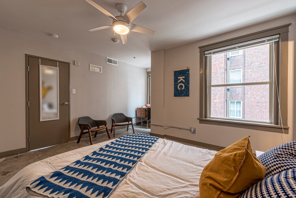 KC Loft Central Apartments in Kansas City, MO | ApartmentHomeLiving.com