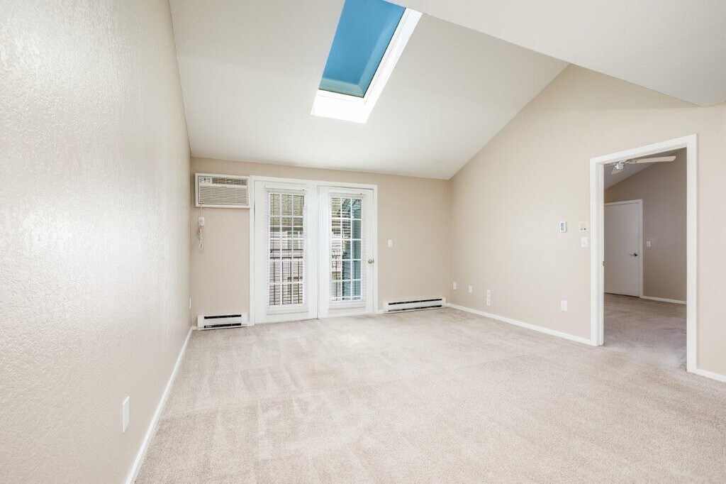The Meadows | Chelmsford, MA Apartments