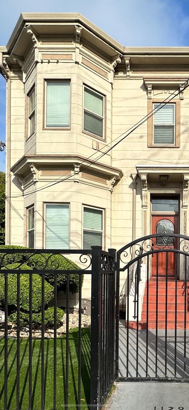 1128 Peralta St | Rentals in Oakland, CA
