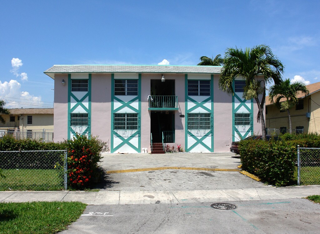 Santa Clara I Apartments in Miami, FL | ApartmentHomeLiving.com