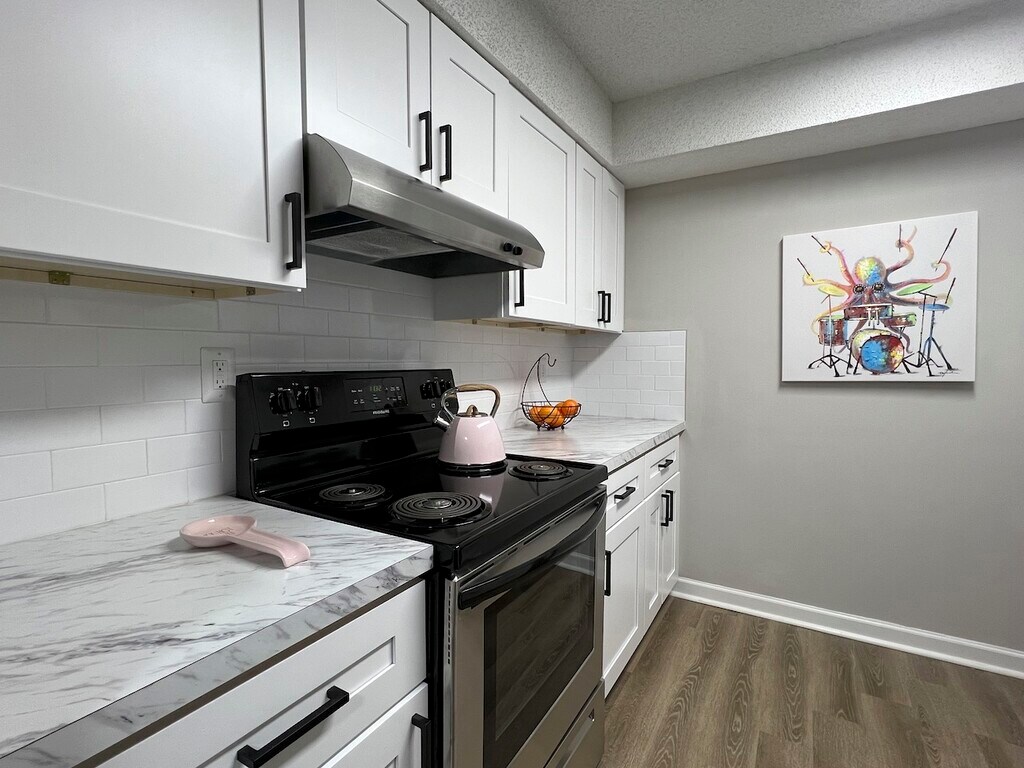 Spring Chase Apartments in Stone Mountain, GA | ApartmentHomeLiving.com