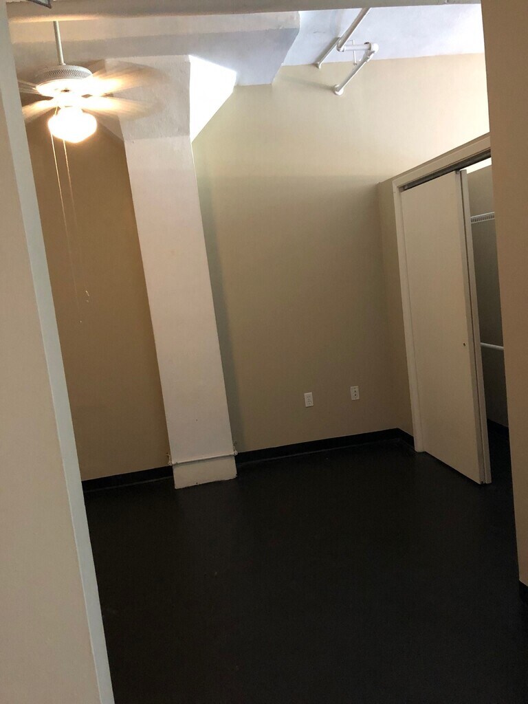 Block 2 Lofts Apartments in Little Rock, AR | ApartmentHomeLiving.com