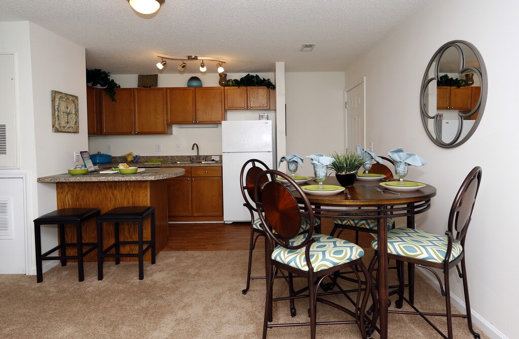 Claypond Commons | Myrtle Beach, SC Apartments