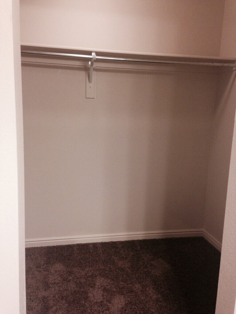 The Villas at Riverside Apartments in Elko, NV | ApartmentHomeLiving.com