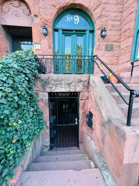 9 Logan Cir NW | Rentals in Washington, DC