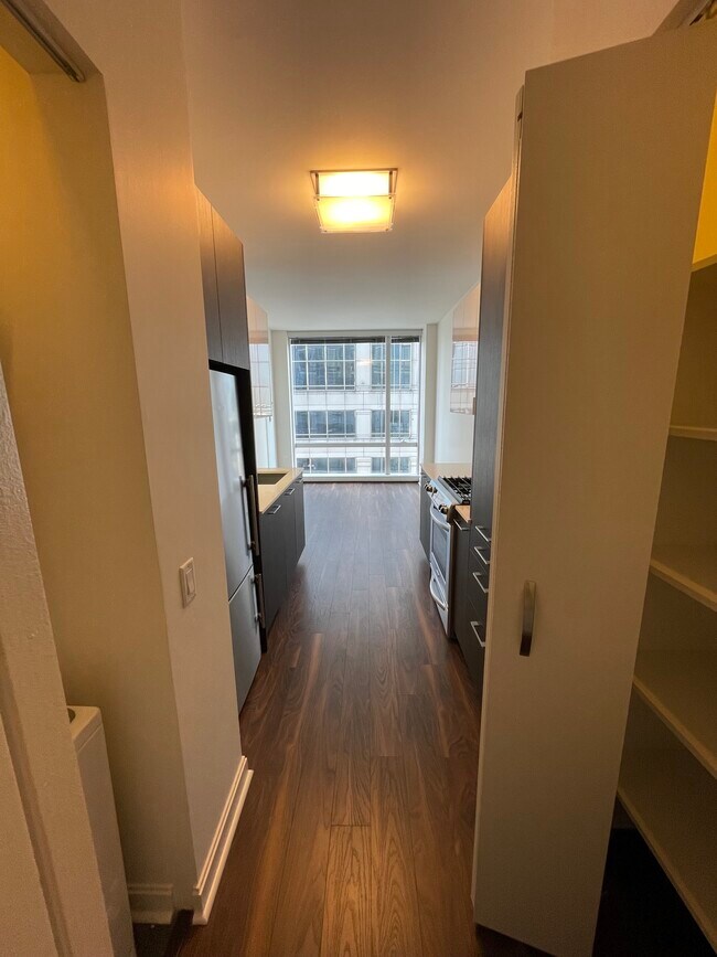 225 W Wacker Dr | Rentals in Chicago, IL
