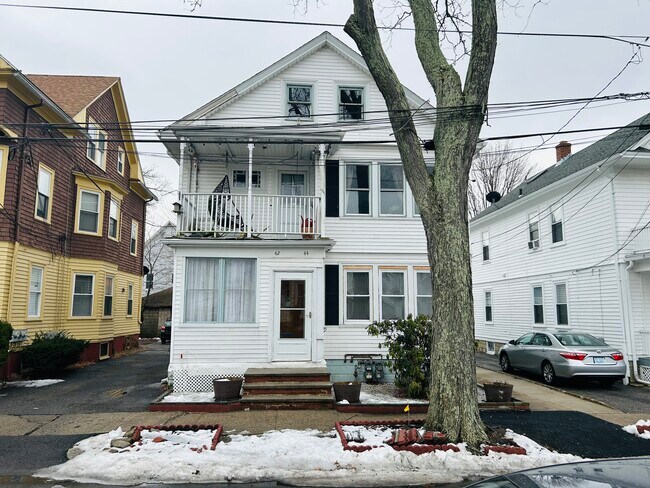 42 Georgia Ave | Rentals in Providence, RI