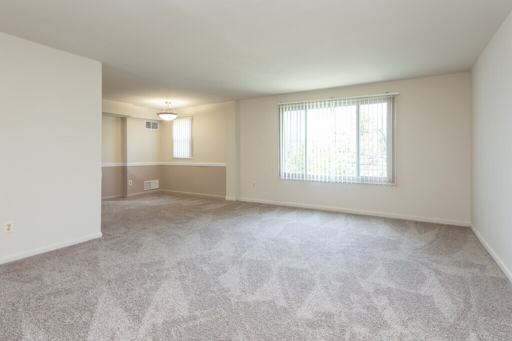 Steward Manor | Laurel, MD Apartments