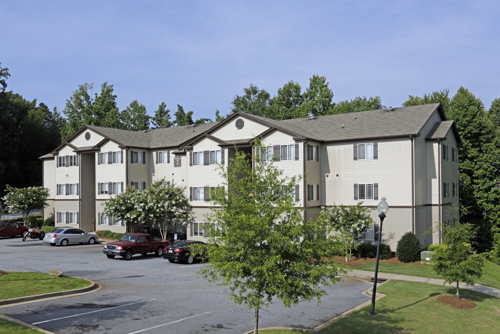Villas at Lawson Creek | Boiling Springs, SC Apartments