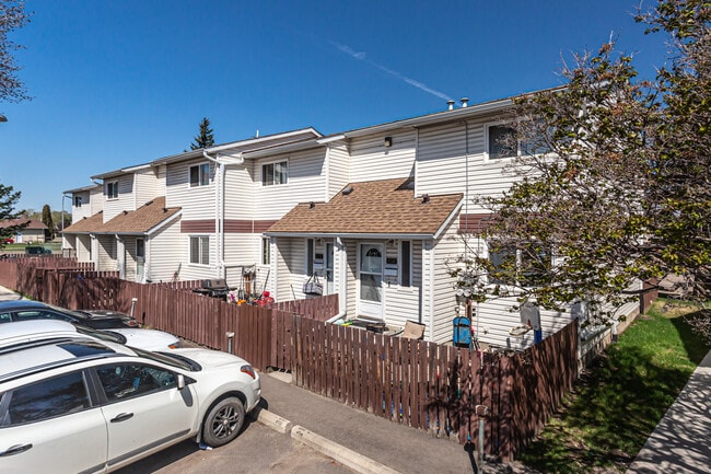420 Clareview Rd NW | Edmonton, AB Apartments