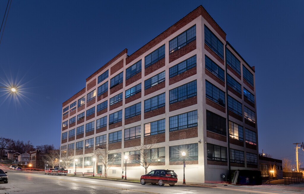 Crescent Lofts Apartments in Davenport, IA | ApartmentHomeLiving.com