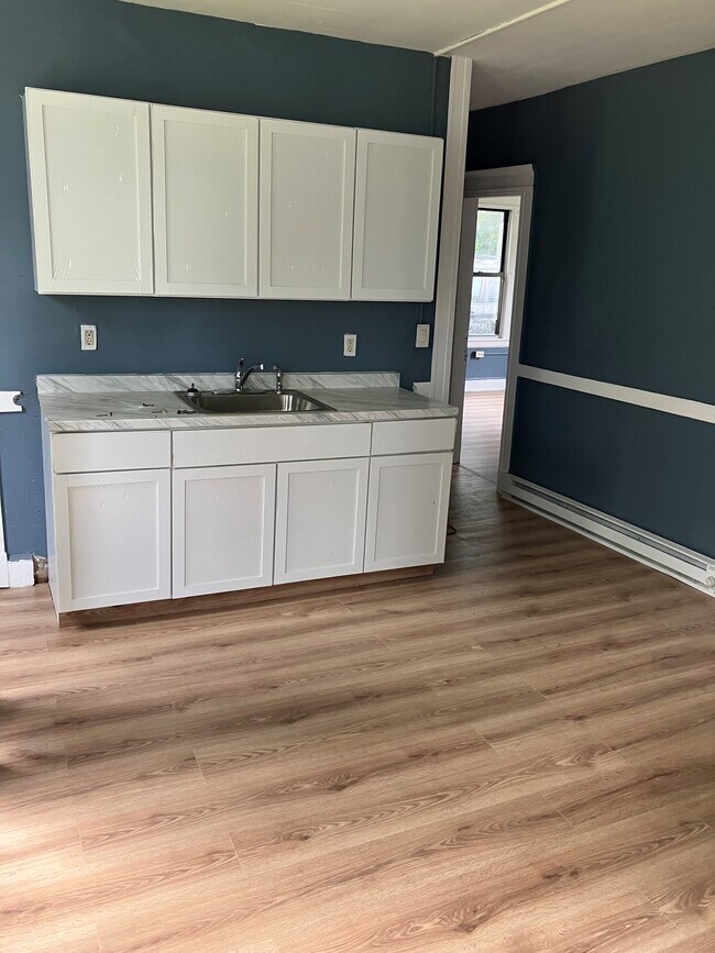 141 Draher St | Rentals in Waterbury, CT