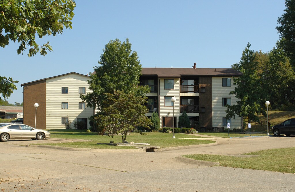 Amber Hill | Parkersburg, WV Apartments