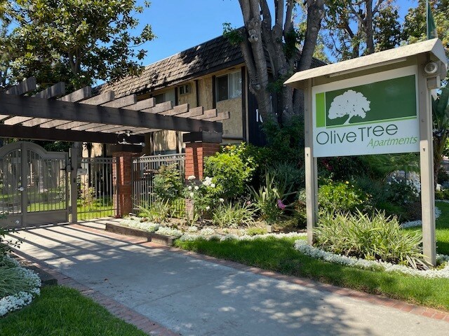Olive Tree | Norwalk, CA Apartments