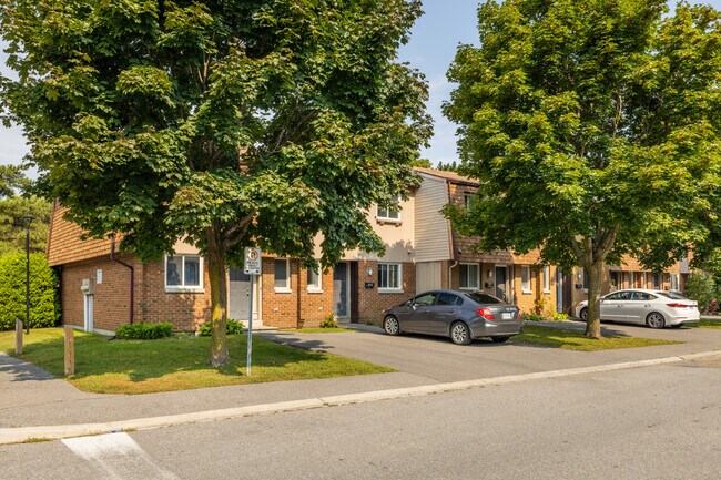 Bernard Court Apartments | Ottawa, ON Apartments For Rent