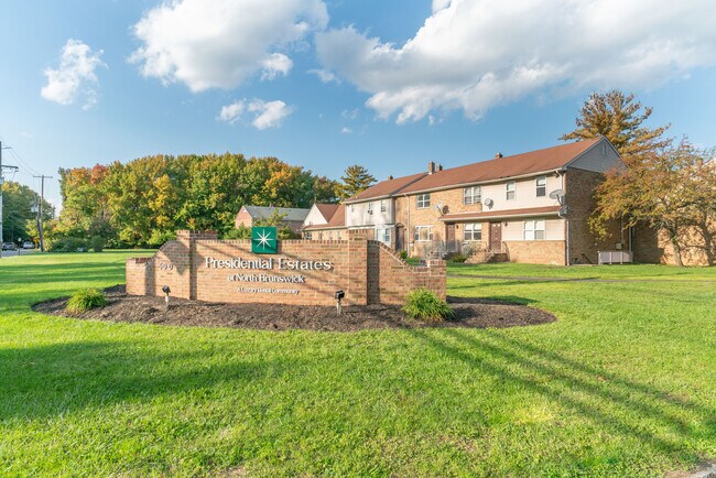 Presidential Estates | North Brunswick, NJ Apartments