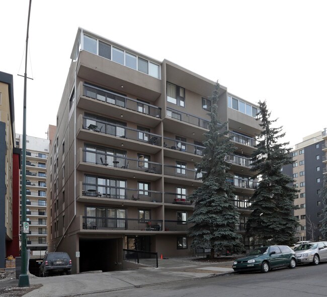 Wild Rose Manor Apartments | Calgary, AB Apartments For Rent