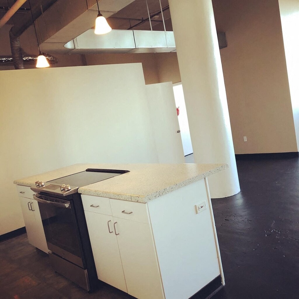 Block 2 Lofts Apartments in Little Rock, AR | ApartmentHomeLiving.com