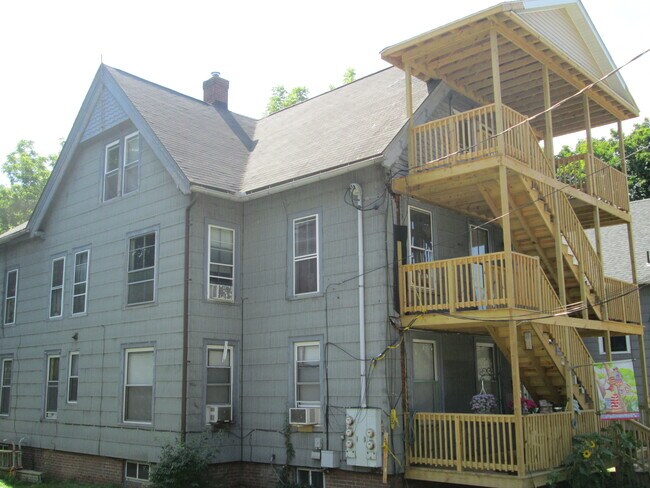 47 Tingley St | Rentals in Willimantic, CT