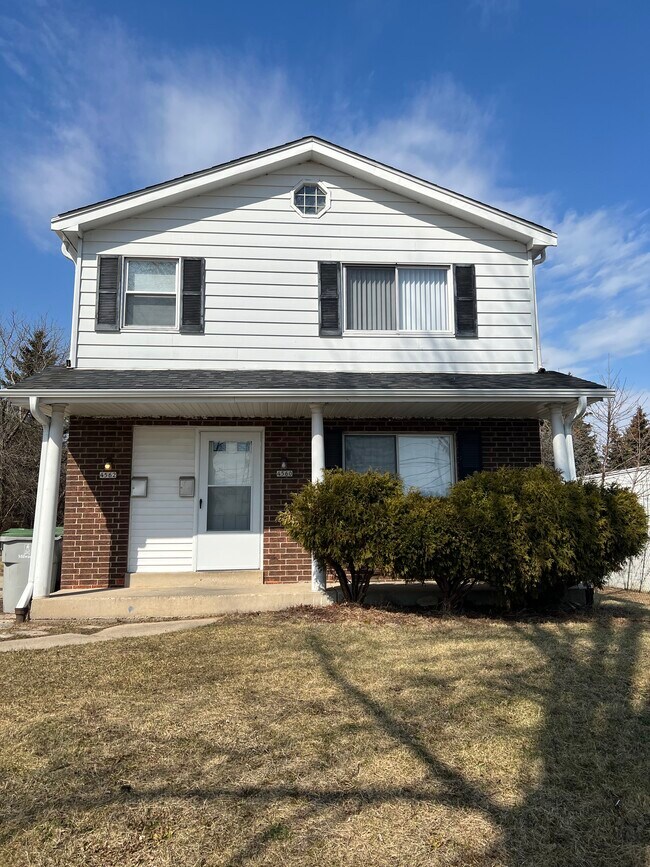 4560 W Mill Rd | Rentals in Milwaukee, WI
