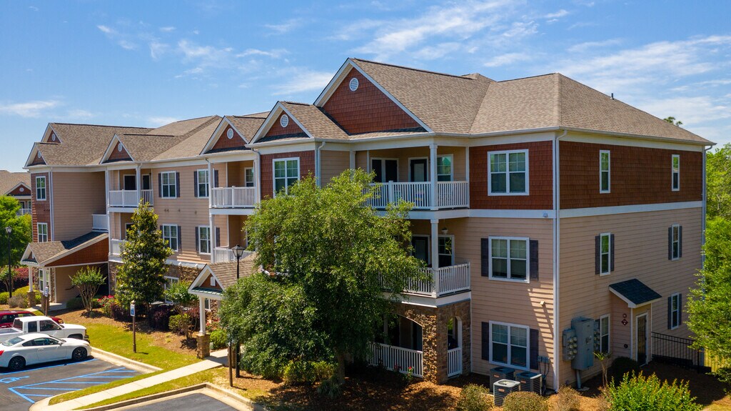 Stone Ridge Apartment Homes in Mobile, AL | ApartmentHomeLiving.com