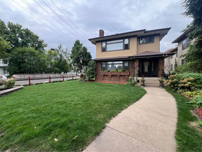 4952 Lyndale Ave S | Rentals in Minneapolis, MN