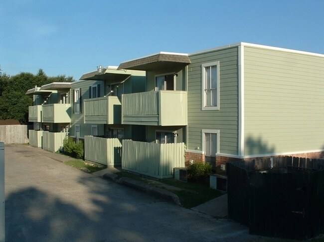 Thompson Square Apartments | Richmond, TX Apartments For Rent