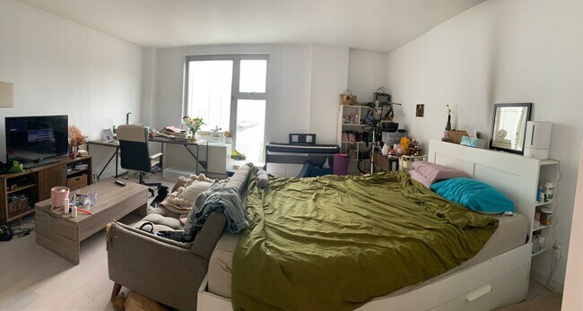 250 Bedford Ave | Rentals in Brooklyn, NY