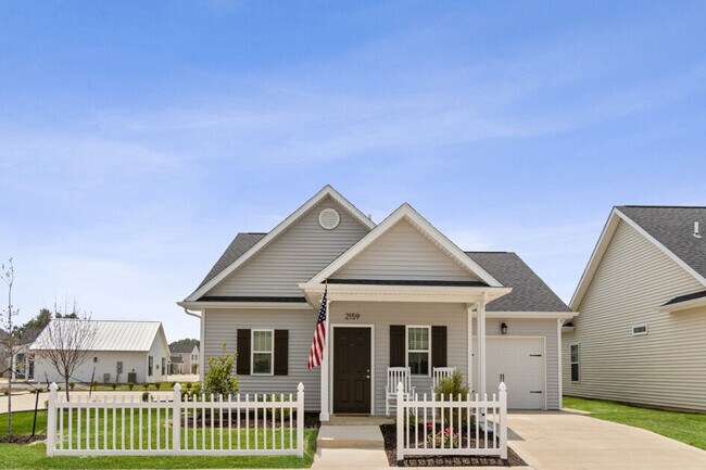 Dupont Meadows | Fort Wayne, IN Apartments