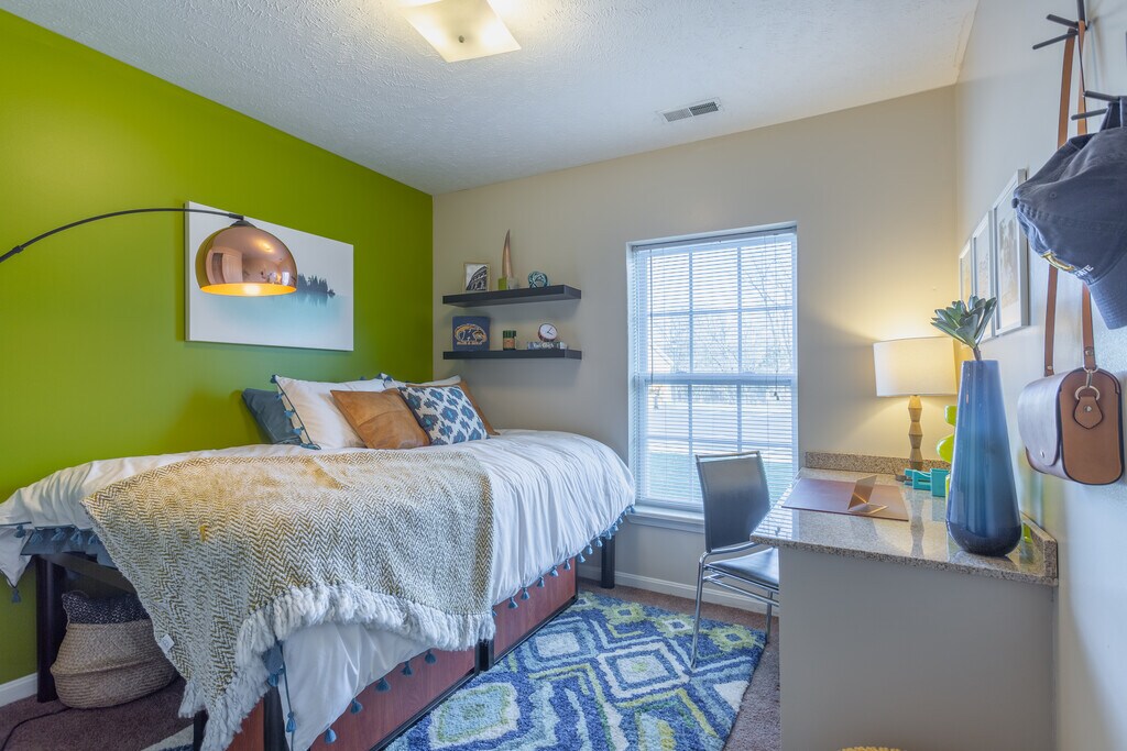 Campus Pointe Kent | Kent, OH Apartments
