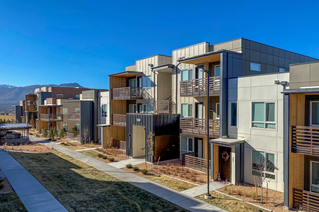 FalconView Apartments in Colorado Springs, CO | ApartmentHomeLiving.com