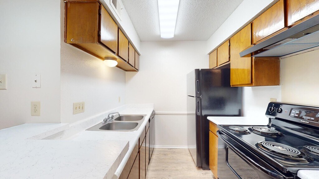 Addison Apartments at the Park in Addison, TX | ApartmentHomeLiving.com