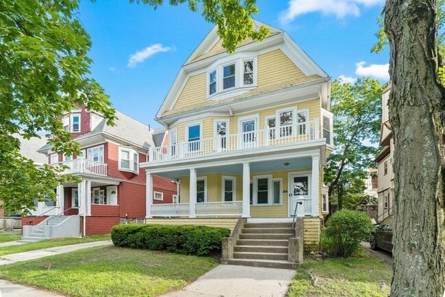 26 Powder House Blvd | Rentals in Somerville, MA